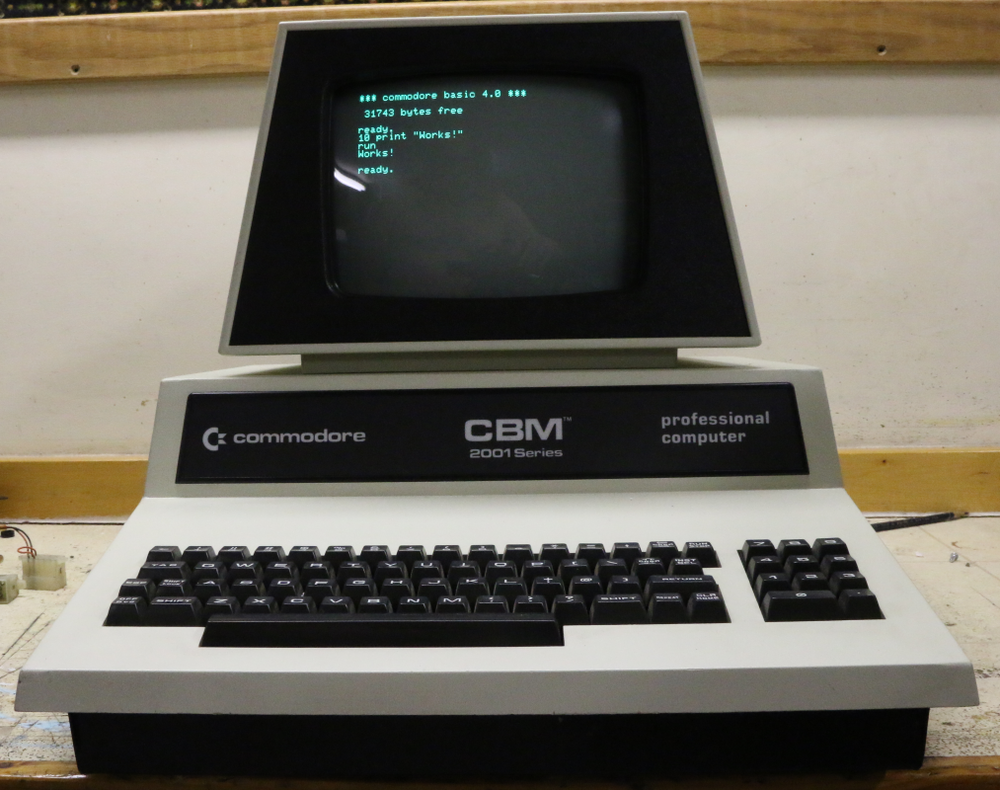 Commodore CBM 2001 sn 812489 - TheRetroWagon